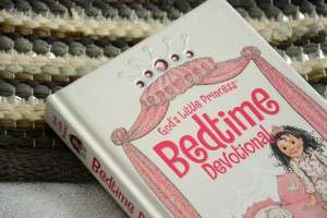 Devotional for Girls: God's Little Princess Bedtime Devotional - To the ...