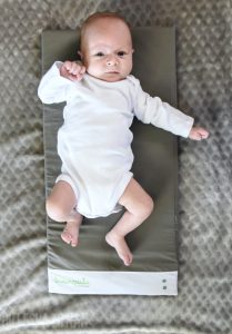 How to Calm Down a Baby with Colic with the Tranquilo Mat Review