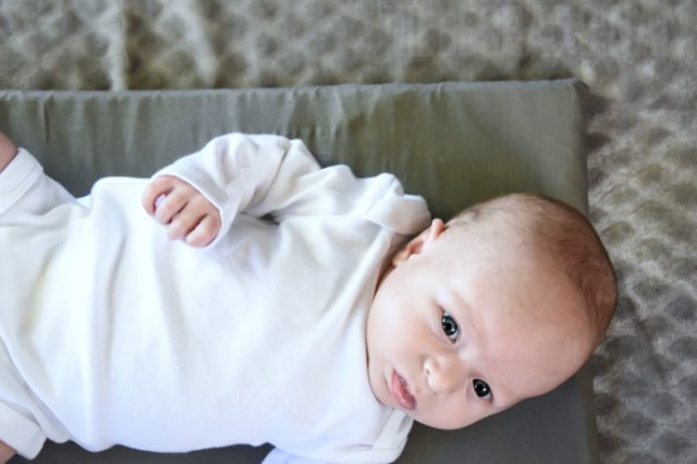 How to Calm Down a Baby with Colic with the Tranquilo Mat Review