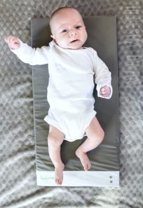 How to Calm Down a Baby with Colic with the Tranquilo Mat Review
