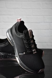 Kuru ATOM Sneakers in Jet Black + Misty Lilac Review